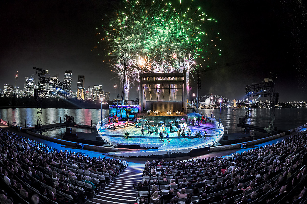 Handa opera at Sydney harbour / Puccini: LA BOHEME / Studio 123